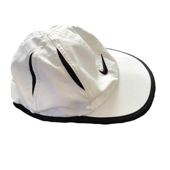 Nike | Accessories | Infant Nike Baseball Cap Hat White Black ...